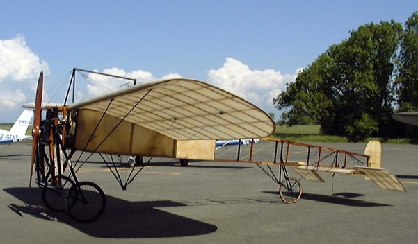 Musée Aéronautique de la Presqu'Ile Côte d'Amour (MAPICA)